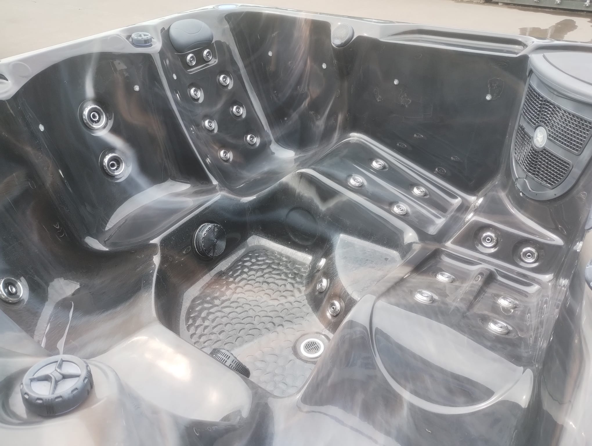 Celestial Waters Pro 5 Person 3 Seater 2 Lounger Hot Tub - Wild Water Spas